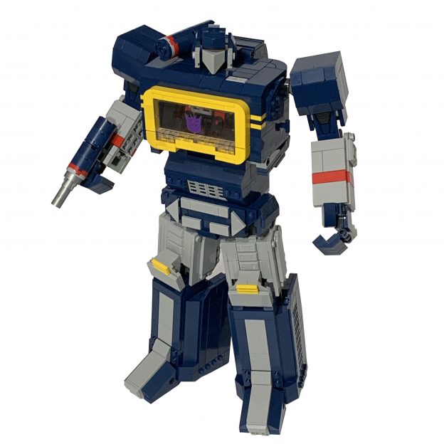 Everybody make some noise for Deception Soundwave - The Brothers Brick ...