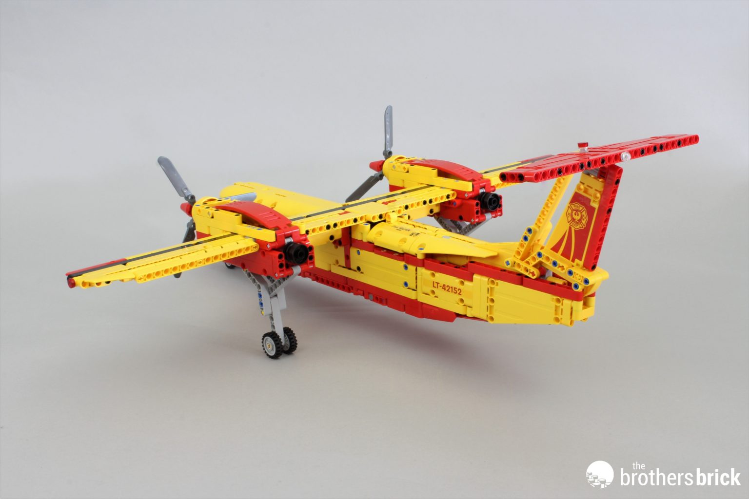 LEGO Technic 42152 Firefighter Aircraft - TBB Review - (32) - The ...