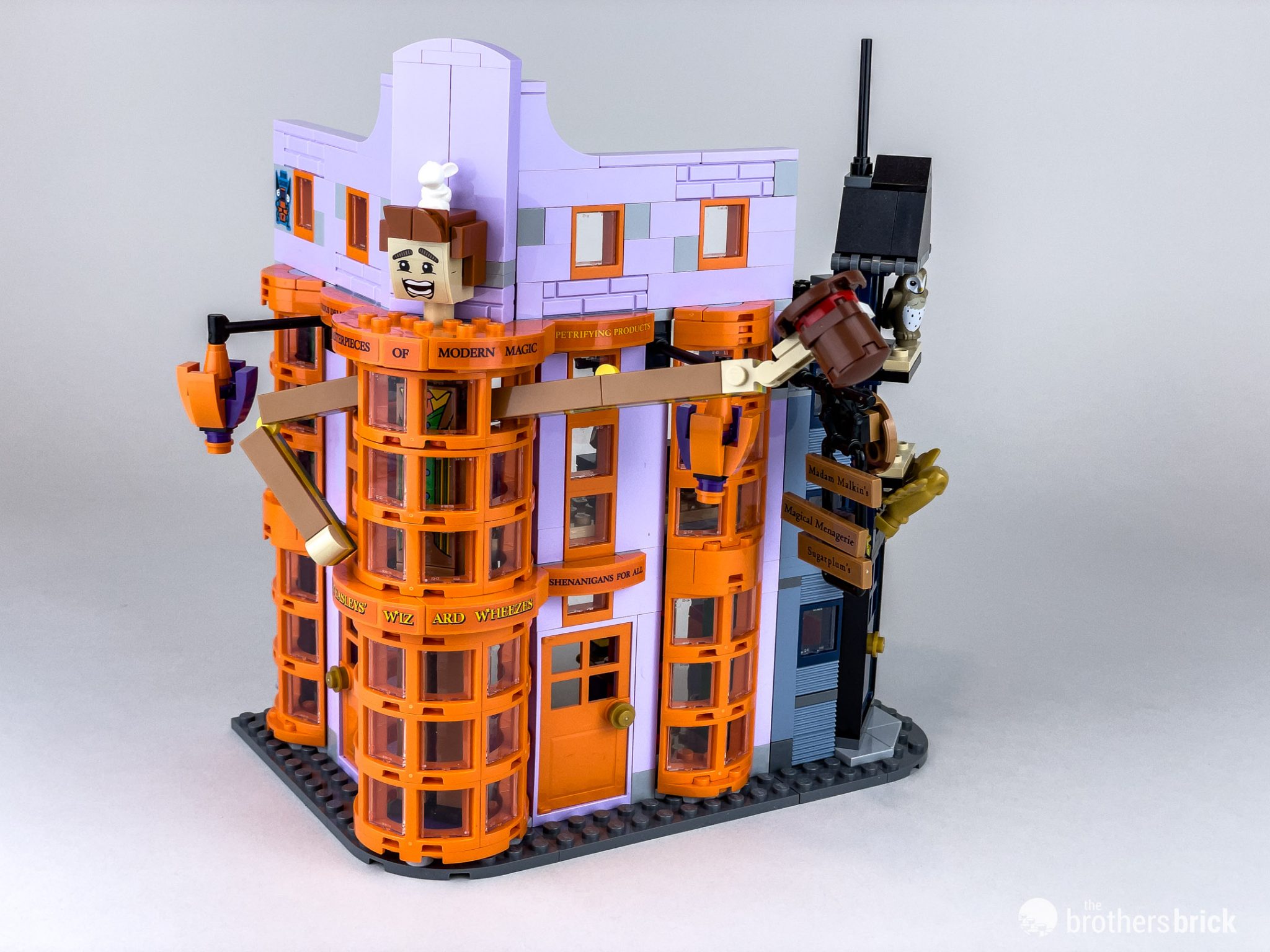 LEGO Harry Potter 76422 Diagon Alley Weasleys Wizard Wheezes TBB lego-harry-potter-76422-diagon-alley-weasleys-wizard-wheezes-tbb