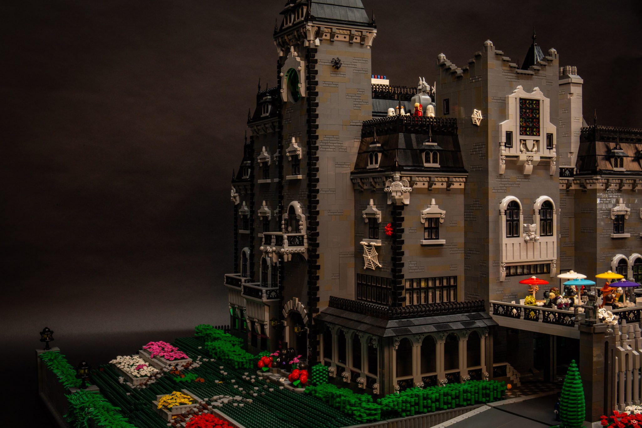 This incredible 50,000-piece LEGO Halloween house is where all the cool ...