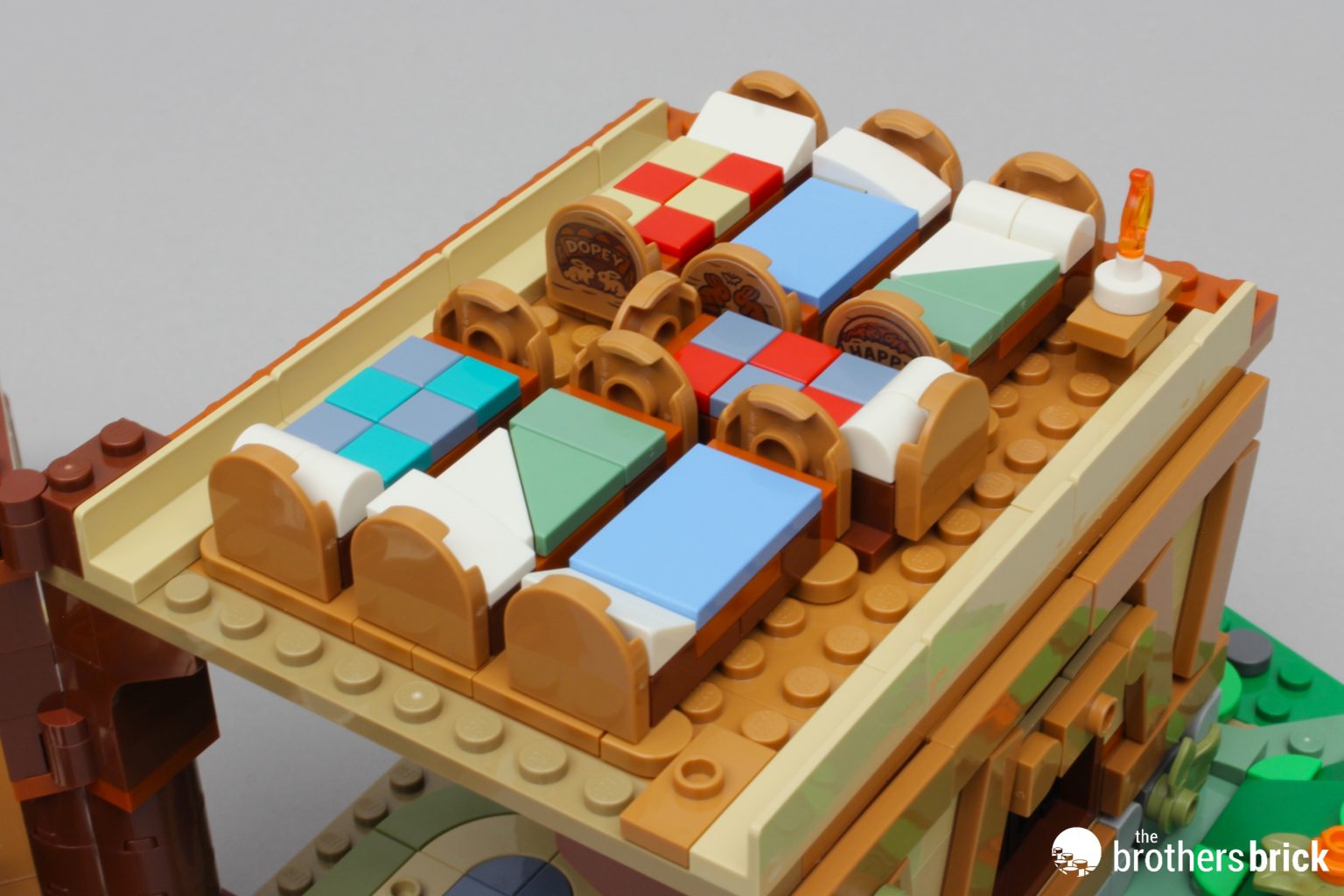 LEGO Disney 43242 Snow White and the Seven Dwarfs - TBB Review - a2Wl5 ...