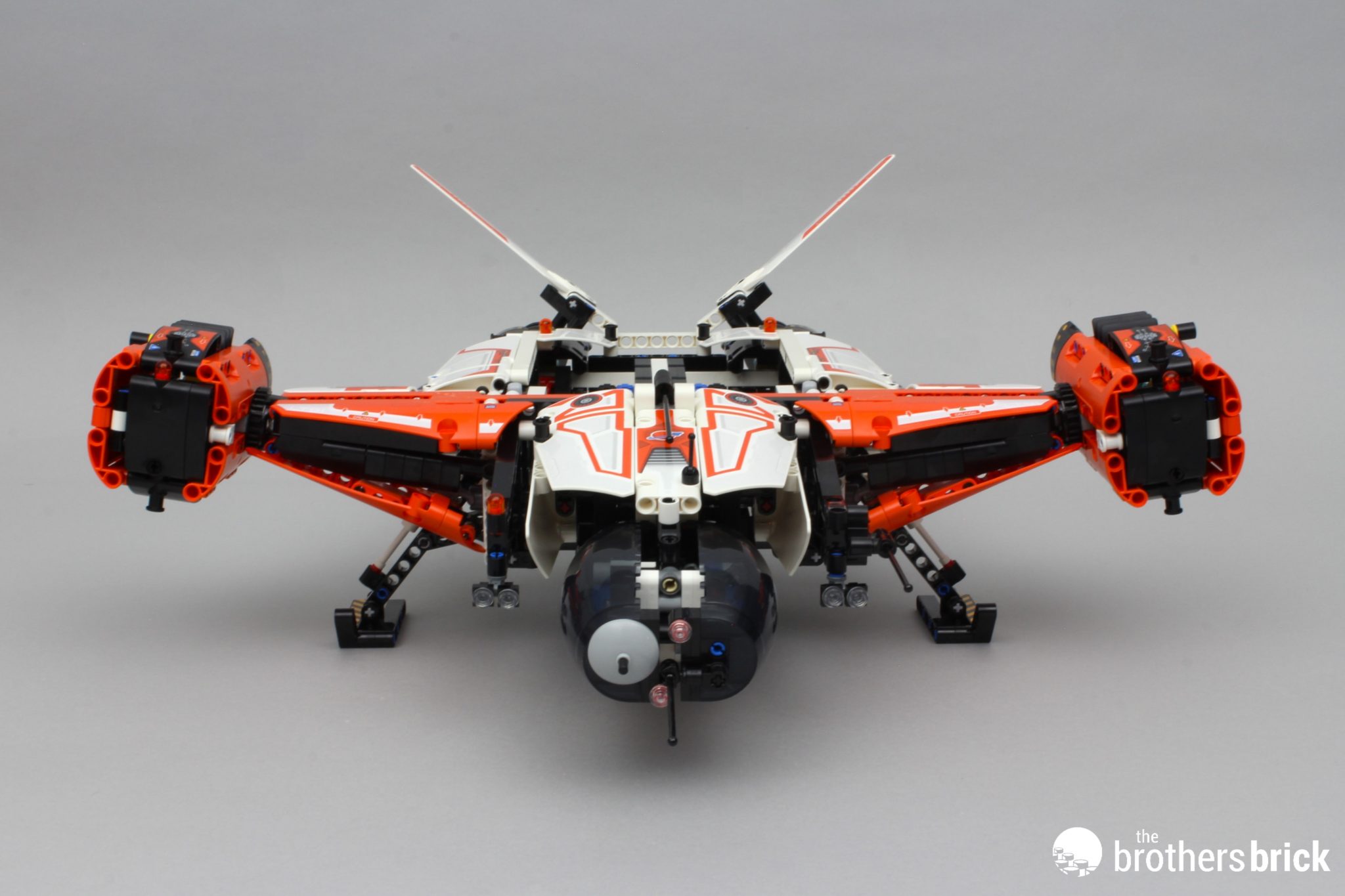 LEGO Technic 42181 VTOL Heavy Cargo Spaceship LT81 - TBB Review - (24 ...
