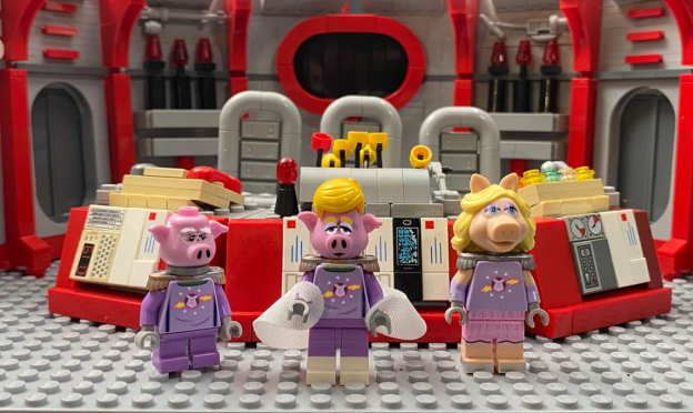 Pigs In Space - The Brothers Brick | The Brothers Brick