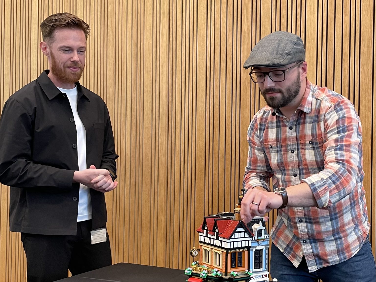 LEGO Icons 10350 Tudor Corner modular building - a return to the ...