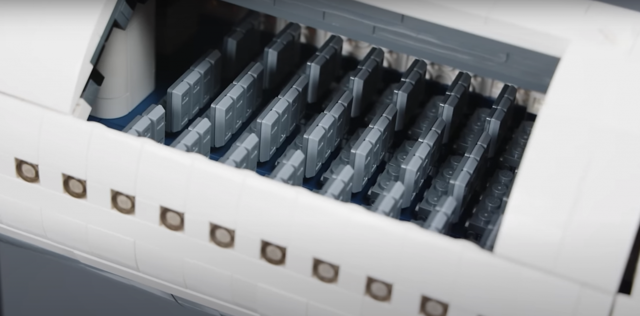 This motorized LEGO Boeing 747-8 truly soars - The Brothers Brick | The ...