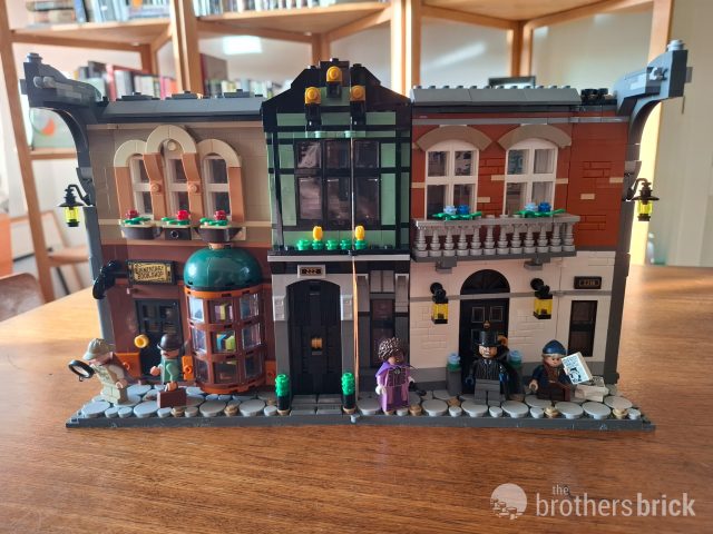 LEGO-Icons-10351-Sherlock-Holmes-Book-Nook-TBB-Review-HJ8M2Y-(40) - The ...