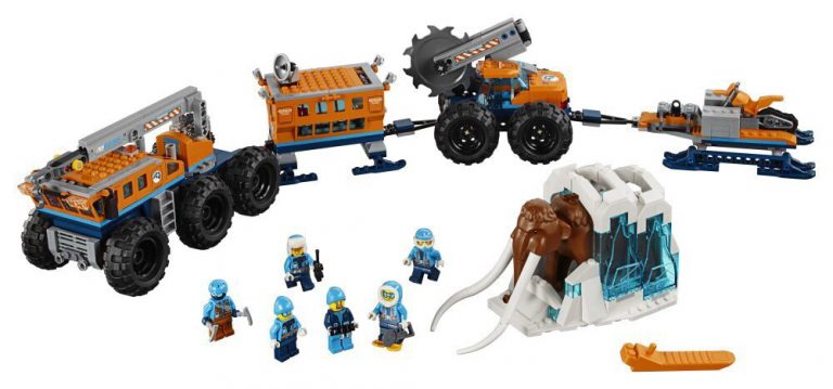 Closer look at the LEGO mammoth in LEGO City 60195 Arctic Mobile ...