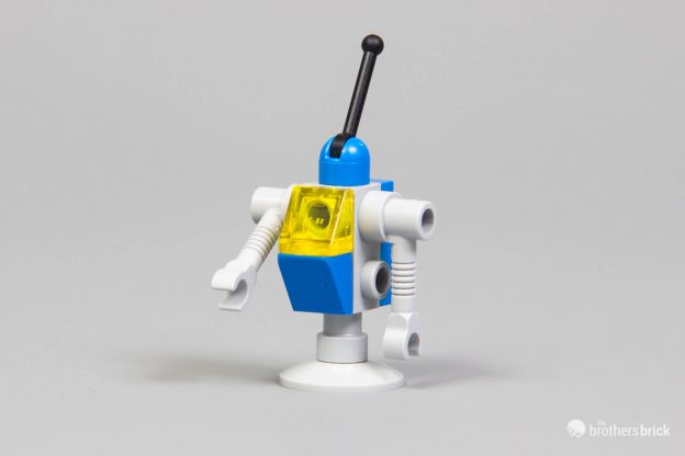 Multicolored spacemen abound in 70841 Benny's Space Squad from The LEGO ...