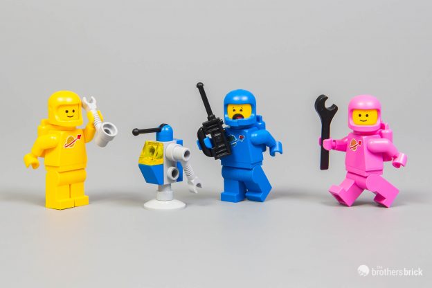 Multicolored spacemen abound in 70841 Benny's Space Squad from The LEGO ...