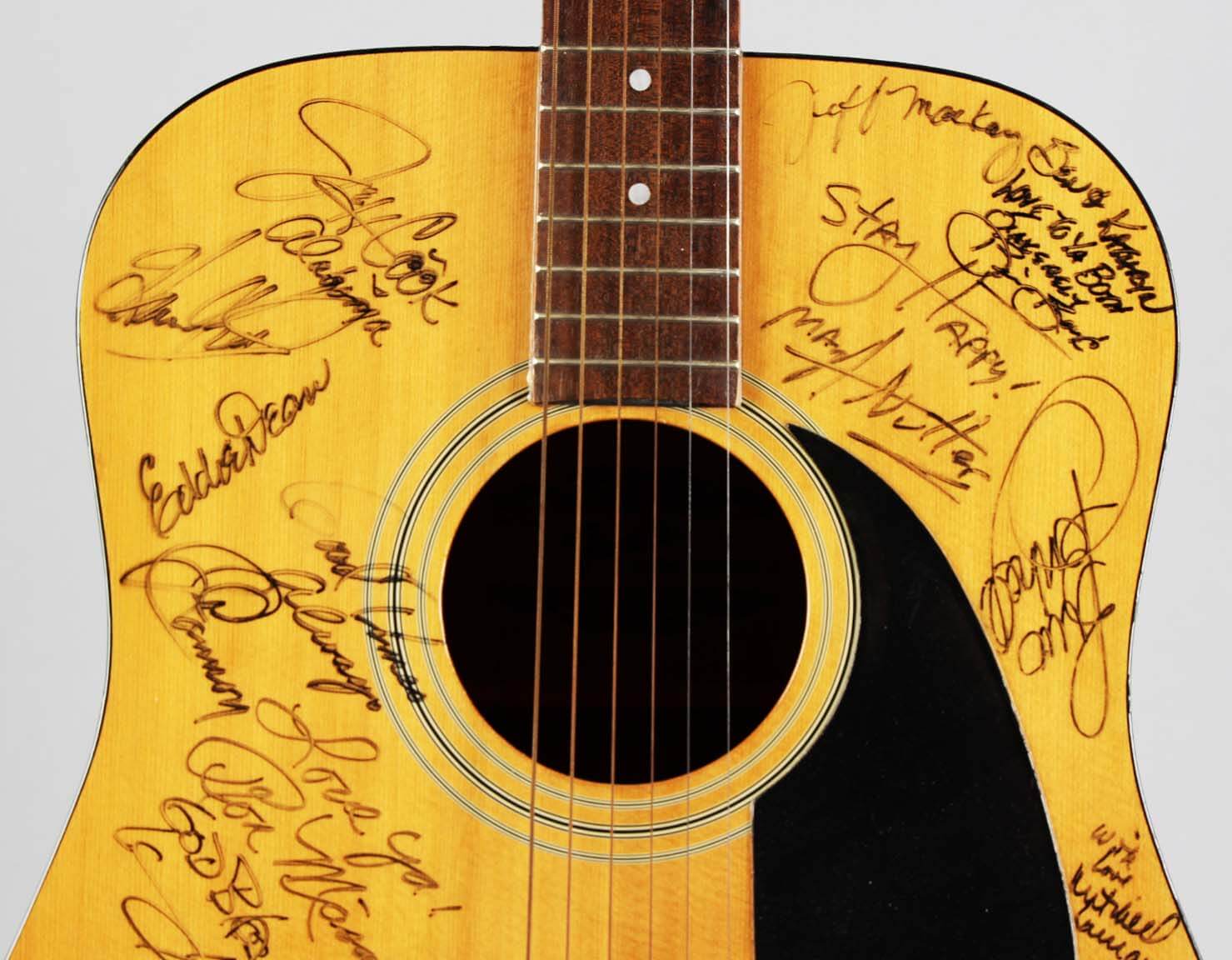 Country Singers & Celebrities Signed Acoustic Guitar 25+ Autographs ...