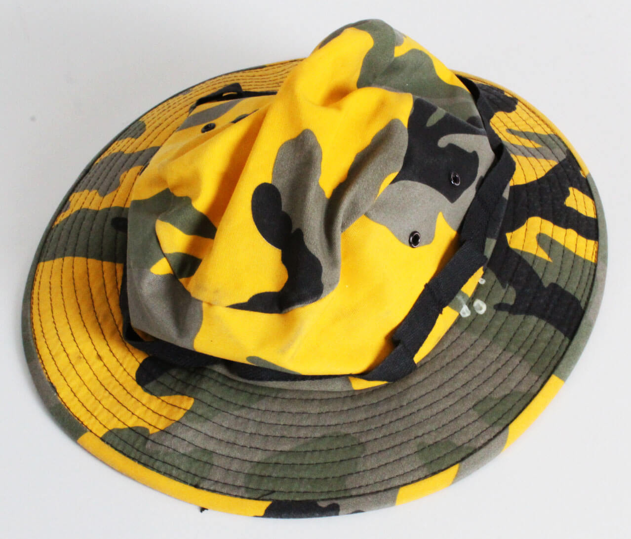 Mask Used UFC Tapout Vest Hat