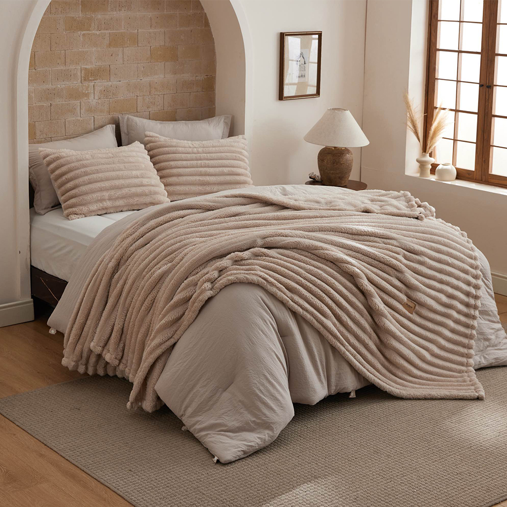 2 in 1 Comforter with Blanket set | European Product Design Award