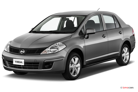 Galería de imágenes y fotos del Nissan Tiida Sedan 2018.