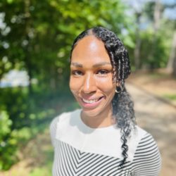 Sundi Shelton, LMSW, RYT - TherapyDen