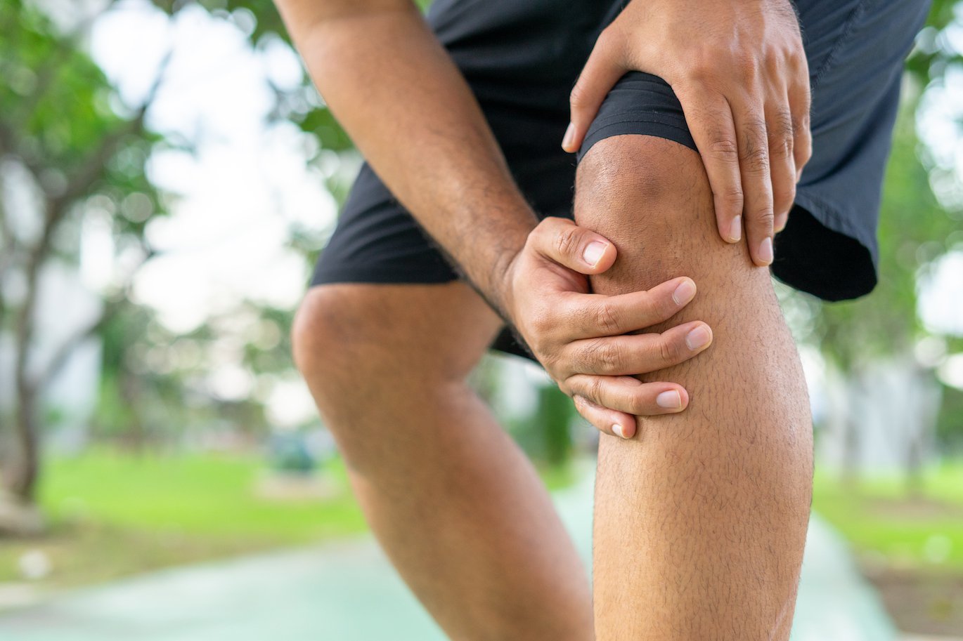 Sports Knee & Lower Leg Injury | Condition & Treatments | UTSW Medical ...