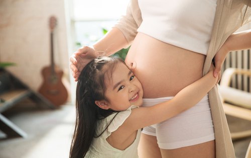 Can Bumping My Pregnant Belly Hurt The Baby Your Pregnancy Matters can-bumping-my-pregnant-belly-hurt-the-baby-your-pregnancy-matters
