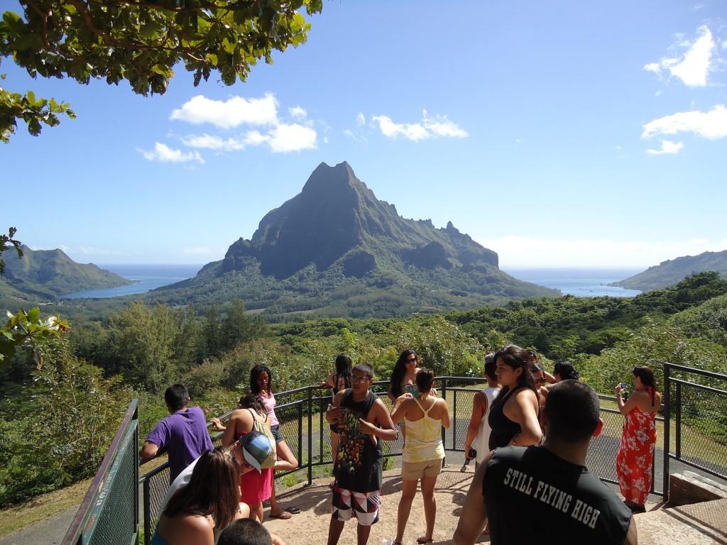 Scenes from Tahiti | Office of Minority Affairs & Diversity