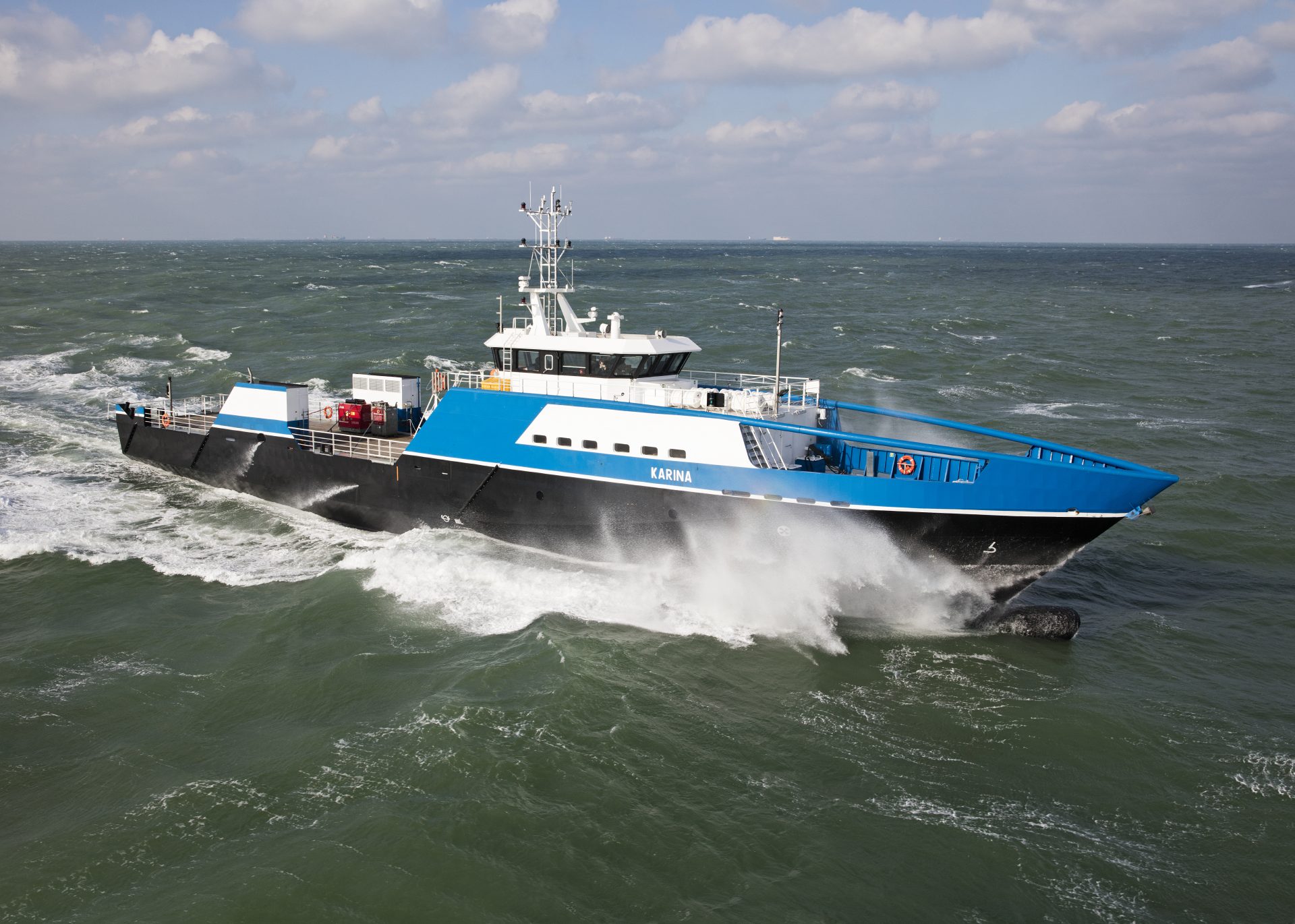 THE ULTIMATE SHADOW VESSEL YACHT FOR CHARTER - SHIPYARD DE HOOP YACHT ...