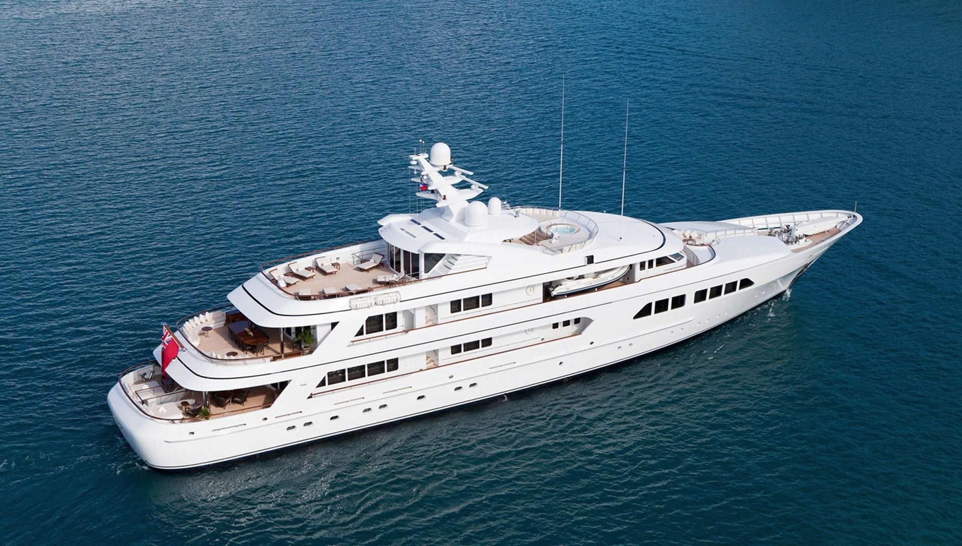 MAJESTIC YACHT FOR SALE FEADSHIP LUXURY YACHT